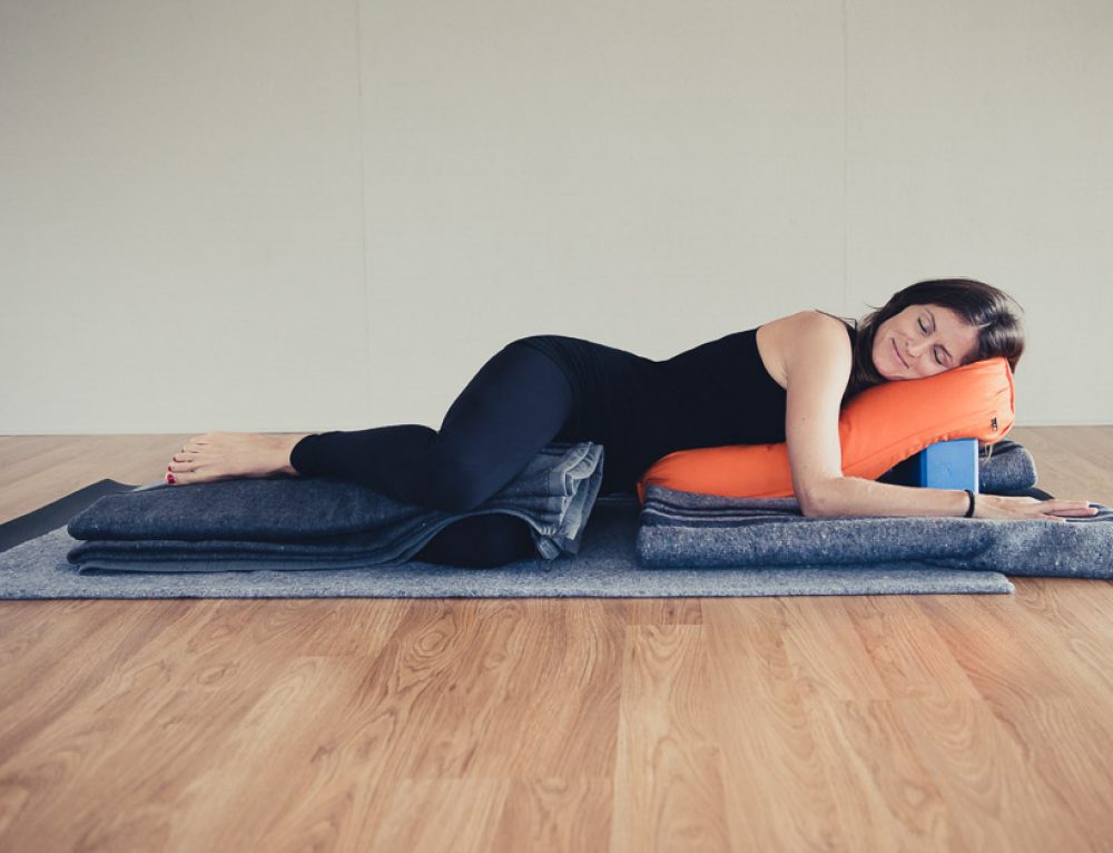 Restorative: Heart opening - Byron Yoga